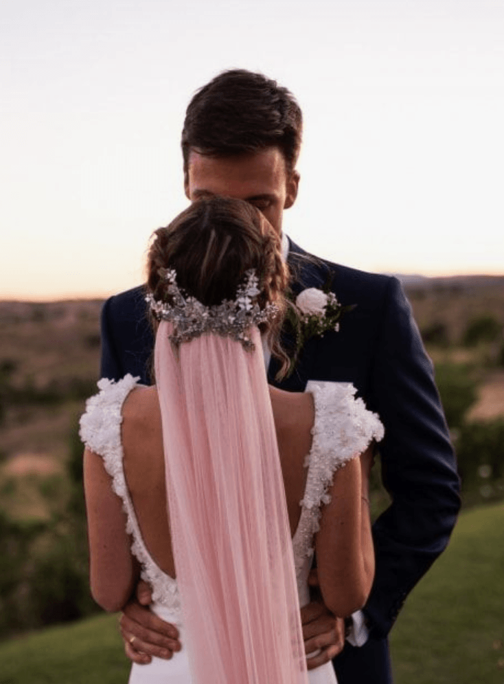 Consejos Para Elegir El Tocado De Novia El Taller De Regina